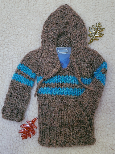 Ravelry: Phone Sweaters pattern by Maria Do Souto