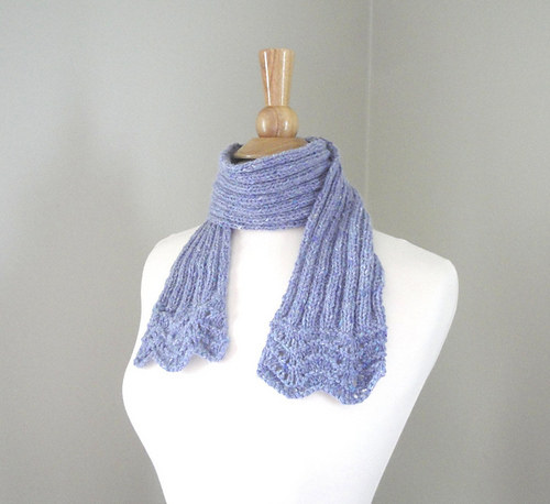 Ravelry: Elsa Scarf pattern by Emily Johannes