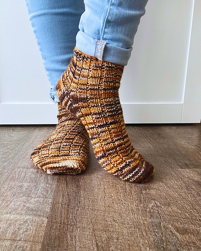 Ravelry: Sprout Socks pattern by Giulia Rose
