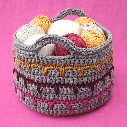 Ravelry: Spikes Yarn Basket pattern by Julie King
