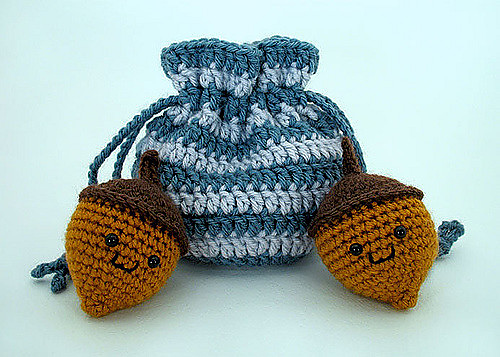 Ravelry: Nut Sacks pattern by Julie King