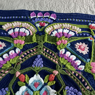 Ravelry: Goffel's Folksy Chrysalis Throw