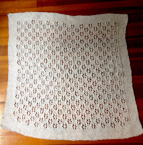 Ravelry: Snowflake Eyelet Baby Blanket pattern by Golden Heart Knitting
