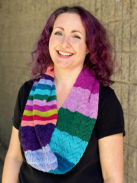 Ravelry: Pep Rally Cowl pattern by Veronica Parsons