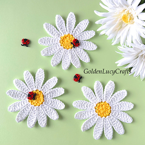 Ravelry: Daisy Applique pattern by GoldenLucyCrafts