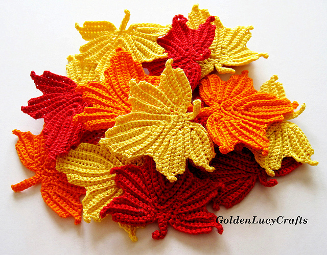 Ravelry: Maple Leaves Applique pattern by GoldenLucyCrafts
