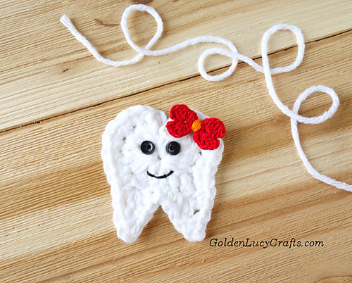 Ravelry: Tooth Applique pattern by GoldenLucyCrafts