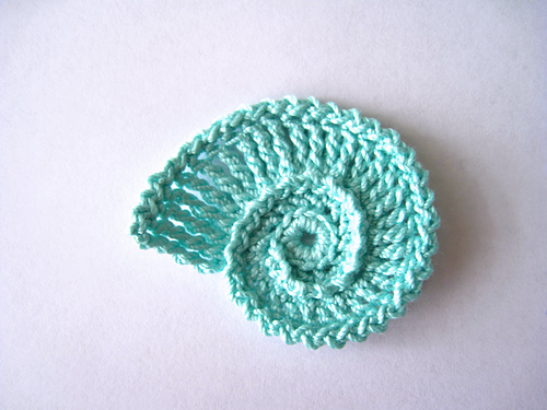 Ravelry: Sea Shell Applique pattern by GoldenLucyCrafts