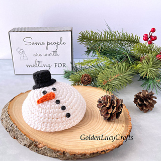 Ravelry: Melted Snowman pattern by GoldenLucyCrafts