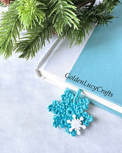 Ravelry: Snowflake Bookmark pattern by GoldenLucyCrafts