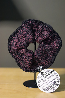 Ravelry: GWD Scrunchies pattern by Mélodie Massicotte