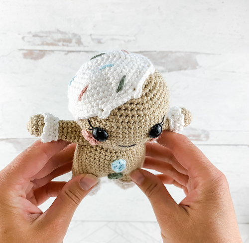 Ravelry: Mini Gingerbread Doll pattern by Grace and Yarn