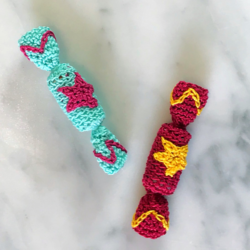 Ravelry: Christmas Cracker pattern by Claire Bojczuk