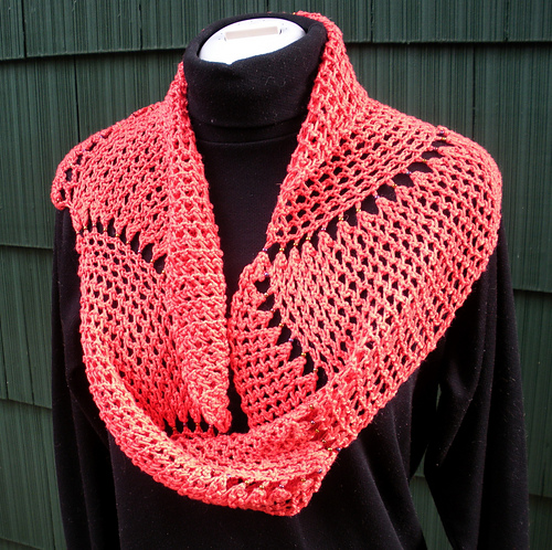 Ravelry: Slip Swoop Loop pattern by Vashti Braha
