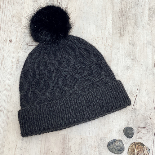 Ravelry: Wavy Stream hat pattern by Gretha Mensen