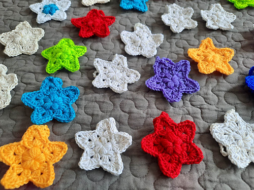 Ravelry: 3 row CHRISTMAS STAR ornament pattern by Criss Wall