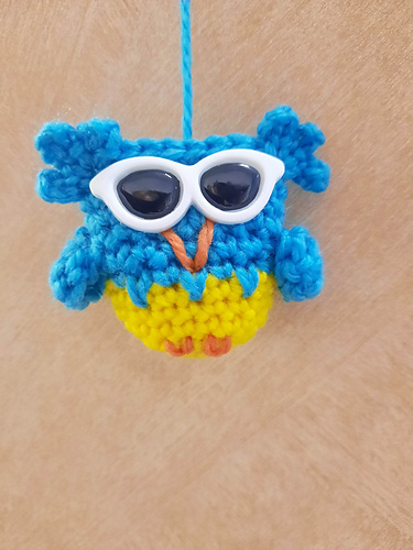 Ravelry: All in one FUNKY OWL pattern by Criss Wall