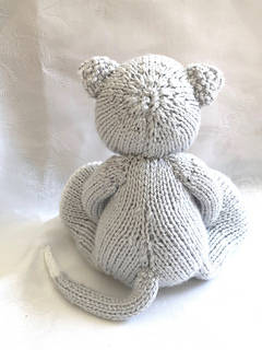 Ravelry: Cattytude pattern by Pat Alinejad