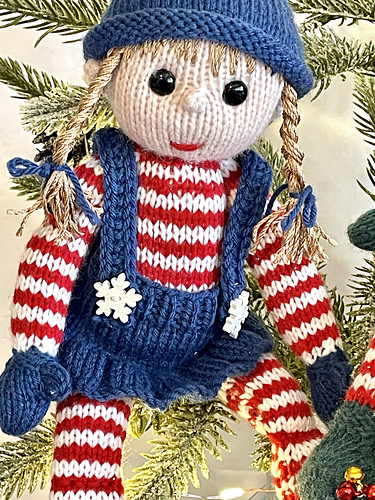 Ravelry: Ginger and Snap Elves pattern by Pat Alinejad