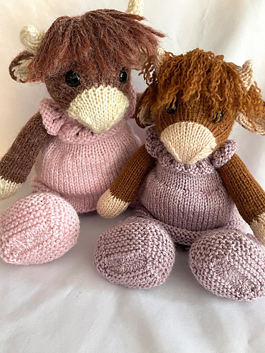 Ravelry: Cowslip pattern by Pat Alinejad