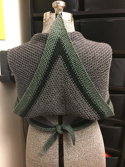 Ravelry: Hamiltontankgirl's Claire's Sontag Shawl (Outlander S02E08)