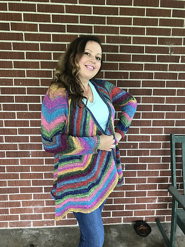 Ravelry: Isosceles cardigan pattern by Guzel Eaves