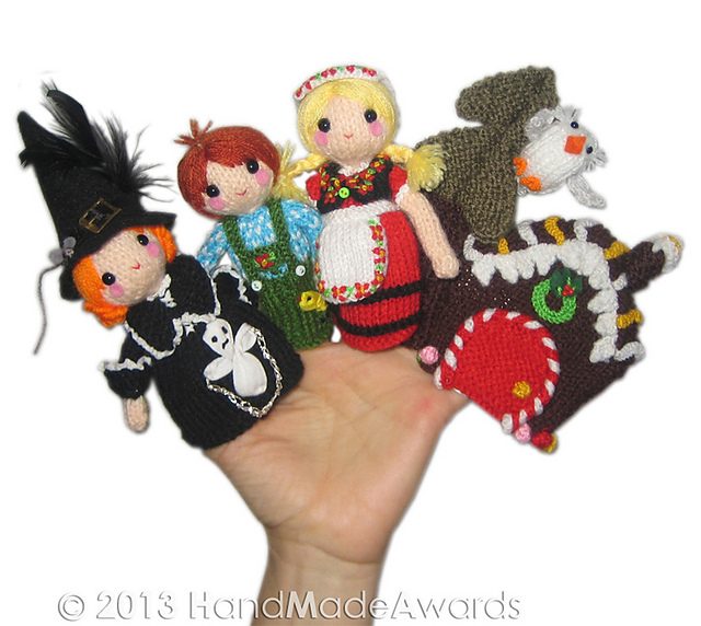 Ravelry: Hansel and Gretel Finger Puppets pattern by Loly Fuertes