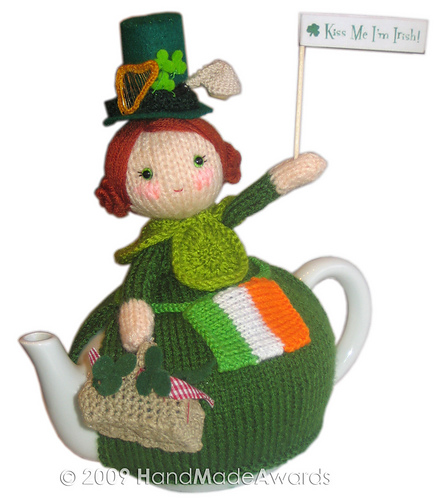Ravelry: St. Patrick's Day Tea Cosy pattern by Loly Fuertes