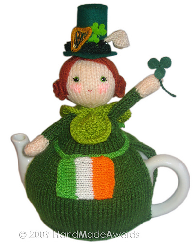Ravelry: St. Patrick's Day Tea Cosy pattern by Loly Fuertes