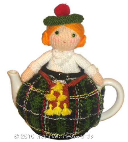Ravelry: The Girl from Scotland Tea Cosy pattern by Loly Fuertes