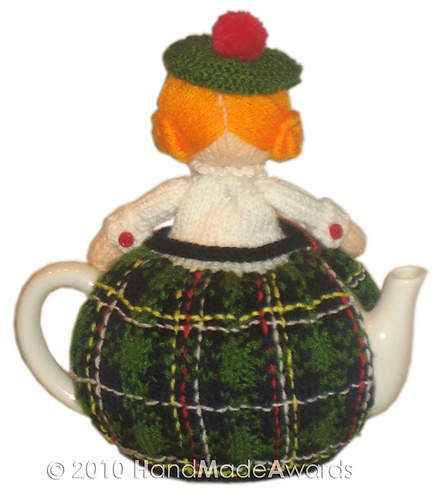 Ravelry: The Girl from Scotland Tea Cosy pattern by Loly Fuertes