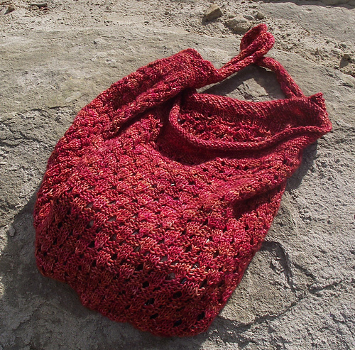 Ravelry: Mighty Acorn Bag pattern by Katie Brown