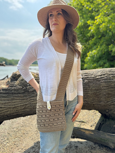 Ravelry: Coco Cross Body Bag pattern by Hannah Cross