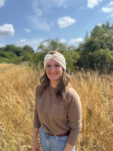 Ravelry: Deidra Headband pattern by Hannah Cross