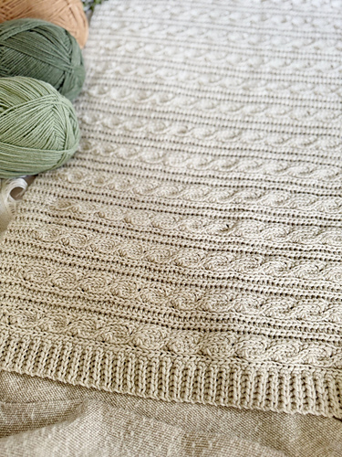 Ravelry: Deidra Blanket pattern by Hannah Cross