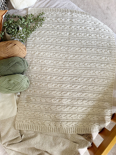 Ravelry: Deidra Blanket pattern by Hannah Cross