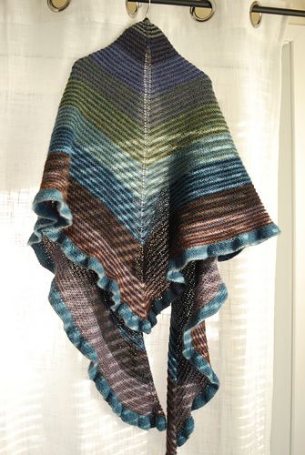 Ravelry: October Nursing Shawl pattern by Circé Belles Boucles