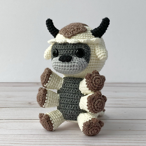 Ravelry: Flying Bizon Appa pattern by Tatiana Nikashova