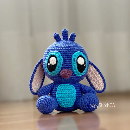 Ravelry: Stitch and Angel pattern by Tatiana Nikashova