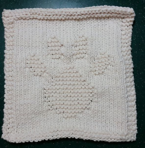 Ravelry: Paw Print Cloth pattern by Rhonda White