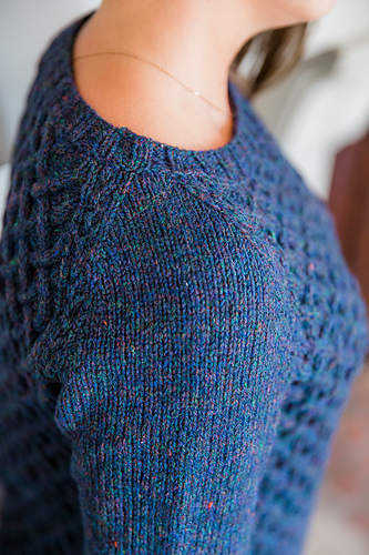 Ravelry: Bowline pattern by Laura Chau