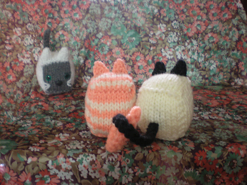 Ravelry: Cubic Cat pattern by Amigurumi Planet!
