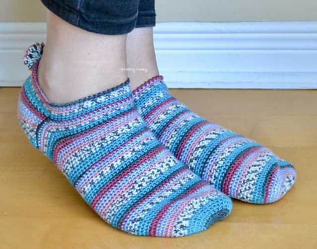 Ravelry: Fireside Sockettes pattern by Nadine Taylor for Mère et Fille ...