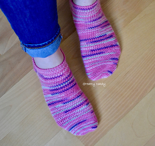 Ravelry: Fireside Sockettes pattern by Nadine Taylor for Mère et Fille ...