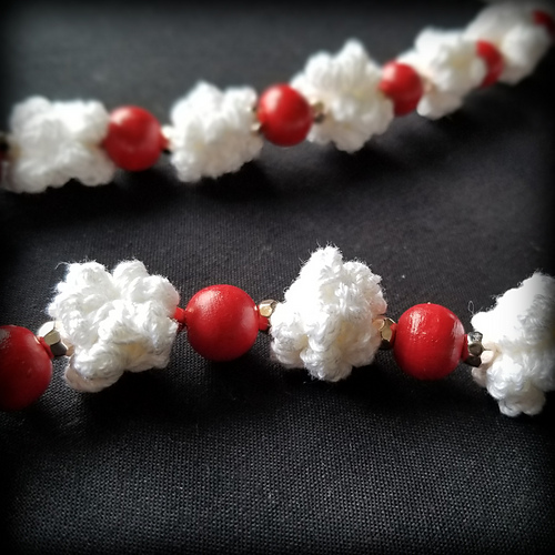 Ravelry: Popcorn Garland pattern by Hearts & Wheels