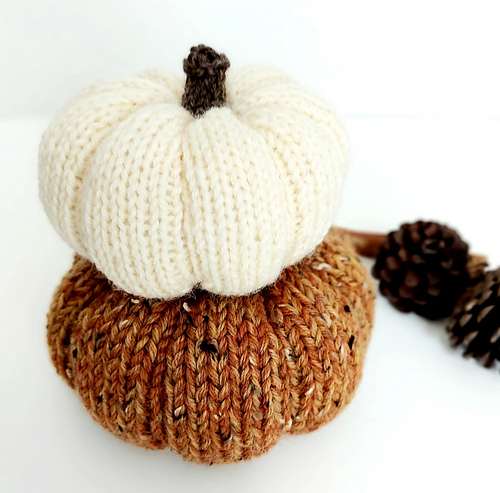 Ravelry: Rustic Wool Pumpkins pattern by Heather Pelletier