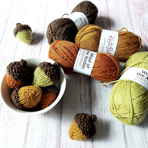 Ravelry: Stuffed Acorn Decorations pattern by Heather Pelletier