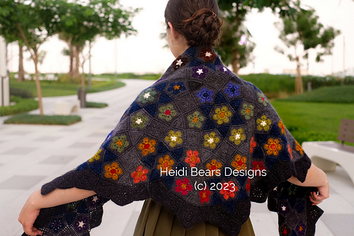 Ravelry: Starry Starry Night Shawl pattern by Heidi Bears