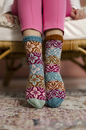 Ravelry: Eedit Socks pattern by Heinikki design