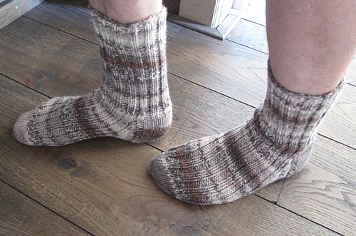 Ravelry: Last Minute Santa Sock pattern by Heleen's Knithouse